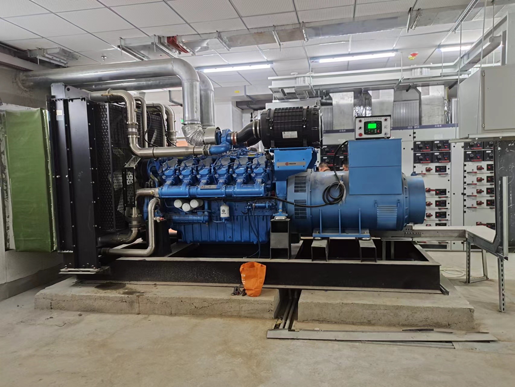 SC33W1150D2 Engine 800kw Shanghai Diesel Generators Set 6 Cylinders